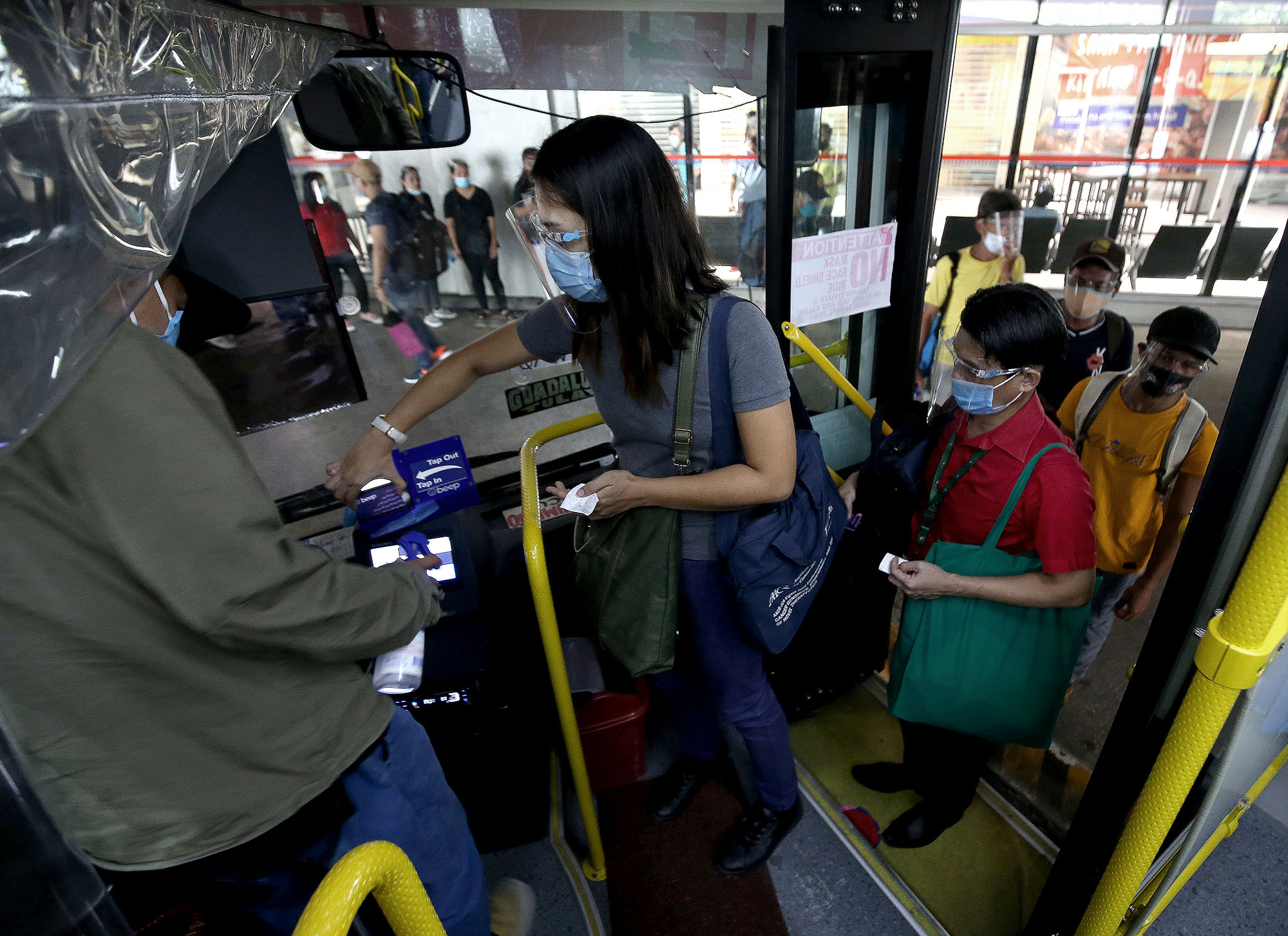 Metro buses start fare card system - Inquirer Mobility