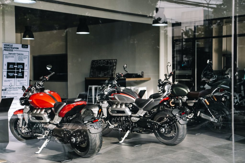 Iconic Triumph motorcycle now in PH - Inquirer Mobility
