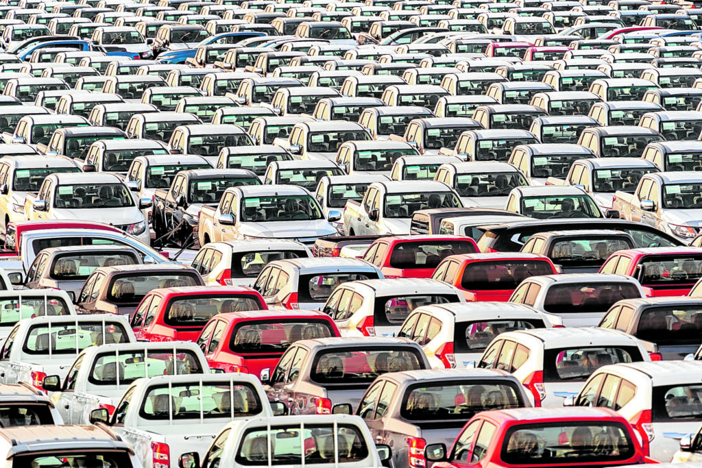 PH vehicle sales zoom for fifth straight month - Inquirer Mobility