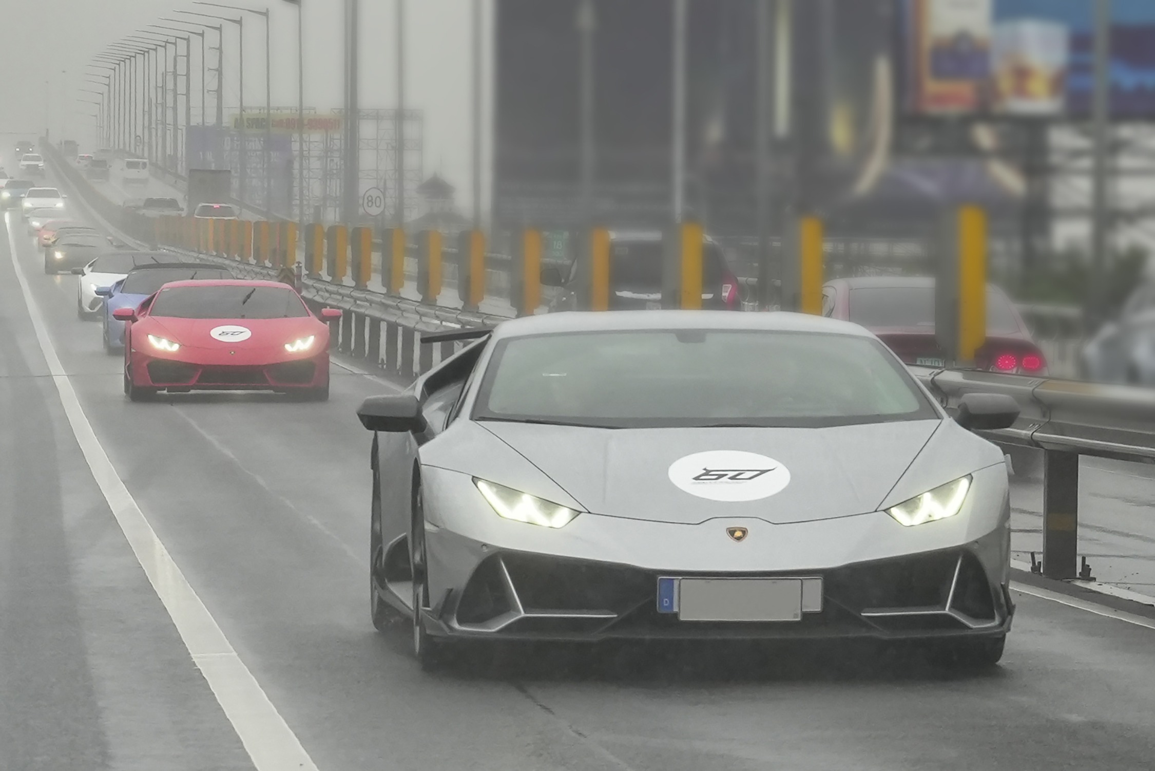 Raging Bulls roar in Lamborghini ‘Bull Run’ - Inquirer Mobility