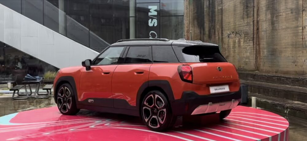 Playing the Aces - Inquirer Mobility